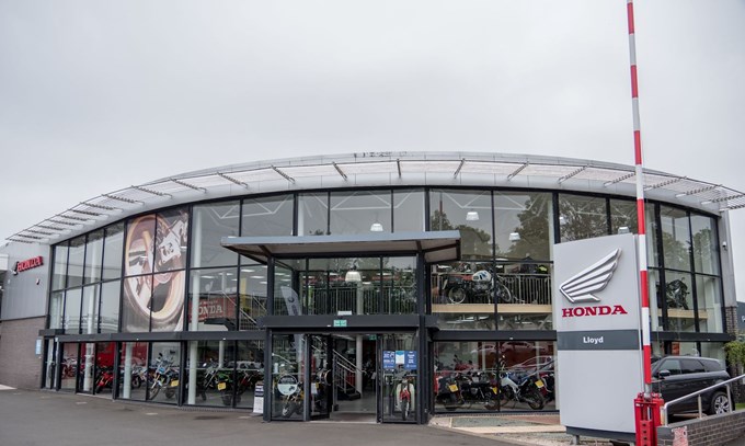 Honda Motorcycles Servicing, Parts & Repairs | Lloyd Honda Motorcycles