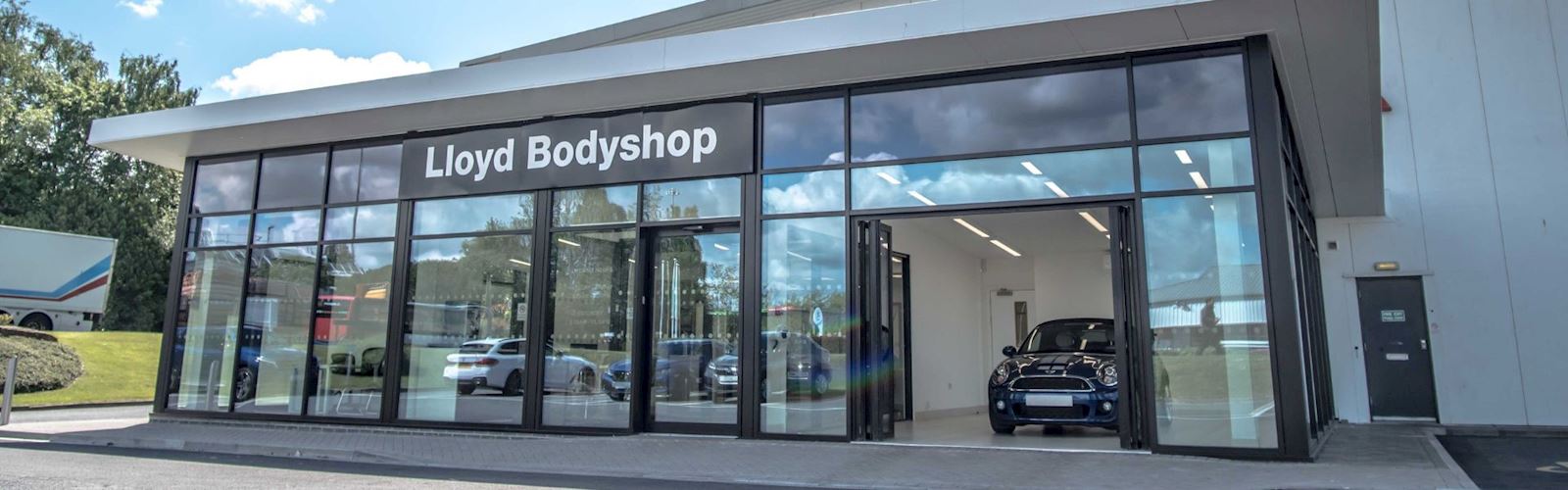 Lloyd Bodyshop Repairs | Premium Car Body Repair Centres