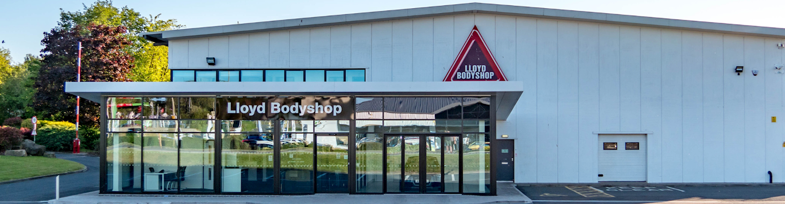 Lloyd Bodyshop Repairs | Premium Car Body Repair Centres
