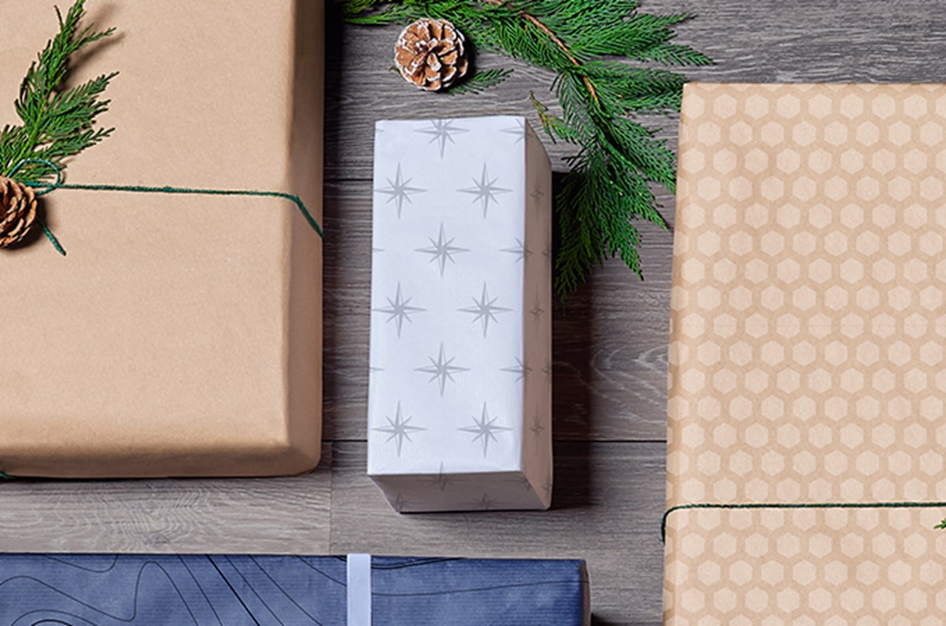 Land Rover Gifts | Shop Land Rover Lifestyle Range | Lloyd Land Rover