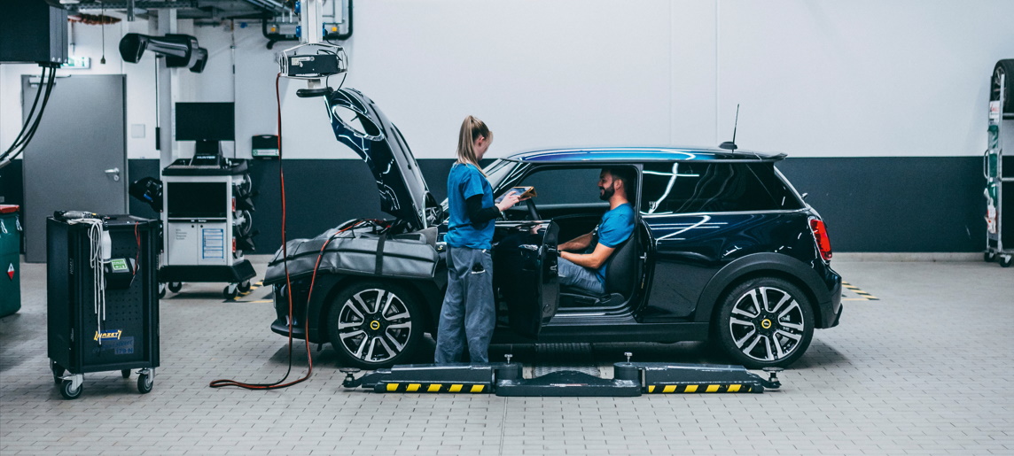 MINI MOT at MINI Approved Service Centre | Lloyd MINI