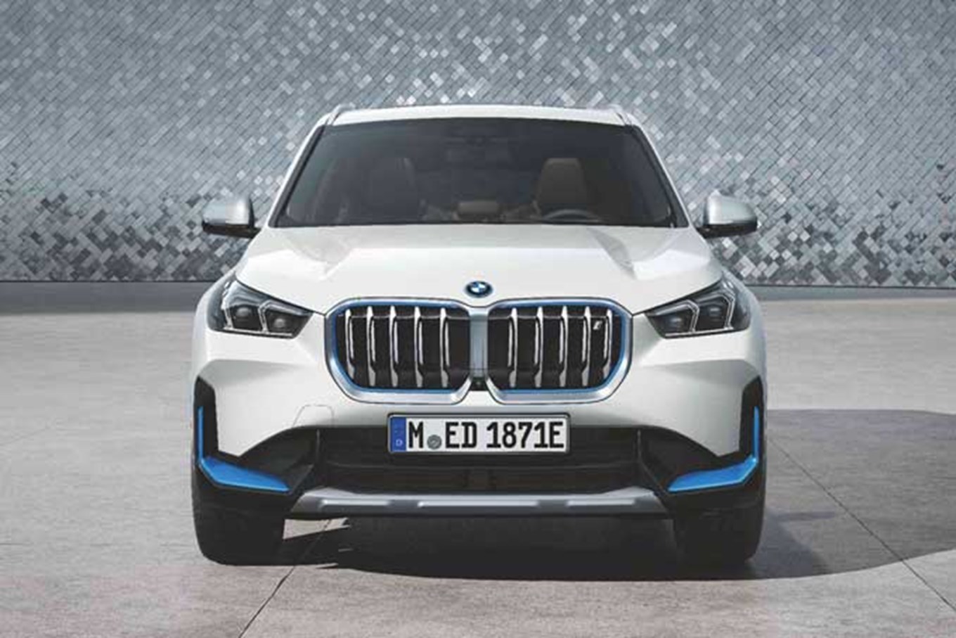 New BMW iX1 Offers and Deals | For Sale at Lloyd BMW