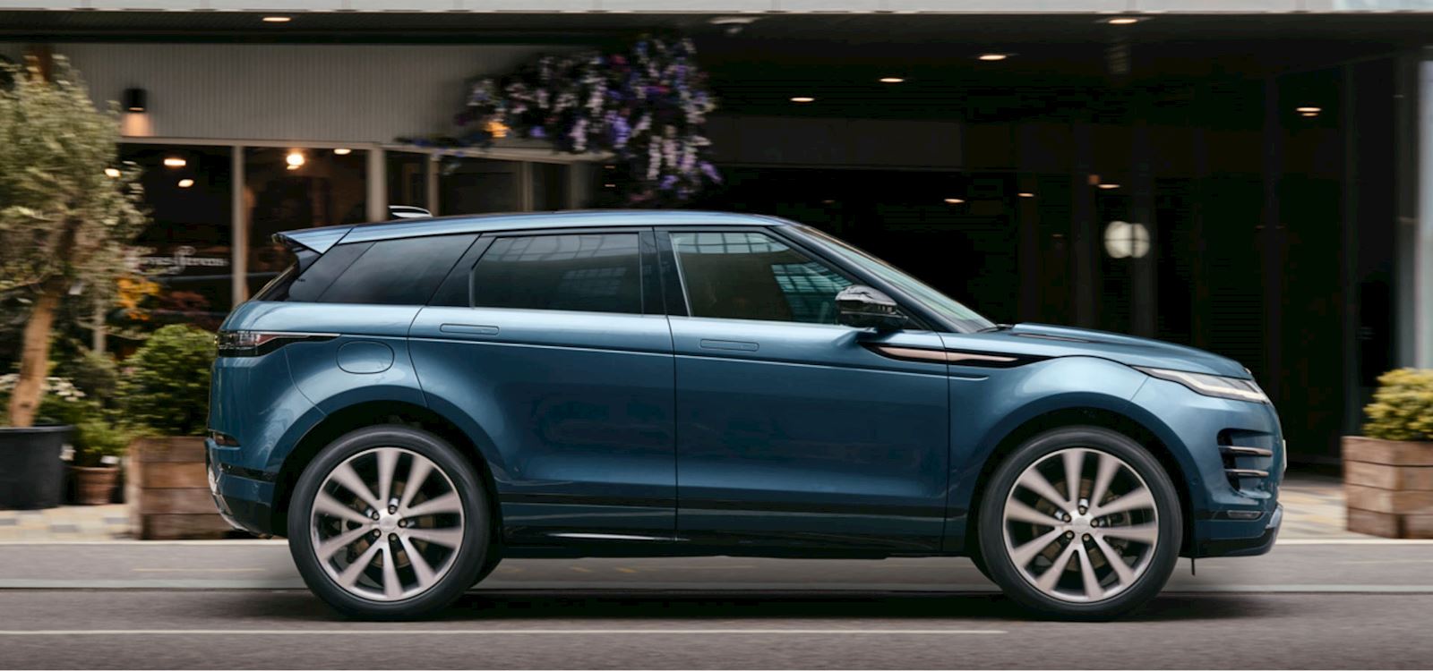 Lloyd Land Rover | New & Used Land Rover Cars for Sale & Service