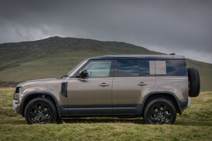 Land Rover Approved Bodyshop Repair Centre | Lloyd Bodyshop