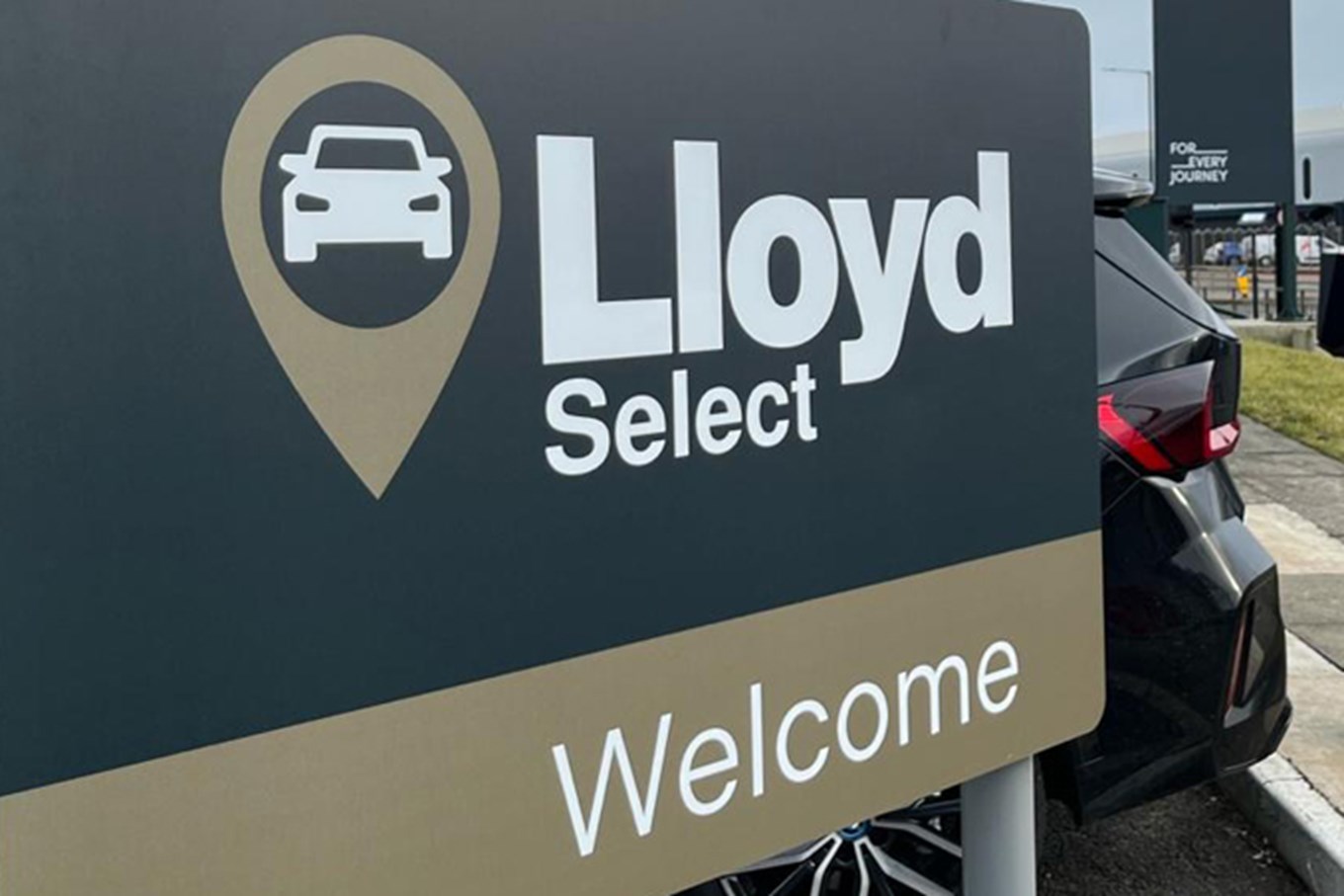 Lloyd Select Vehicle Prep & 97-Point Checklist | Lloyd Motor Group