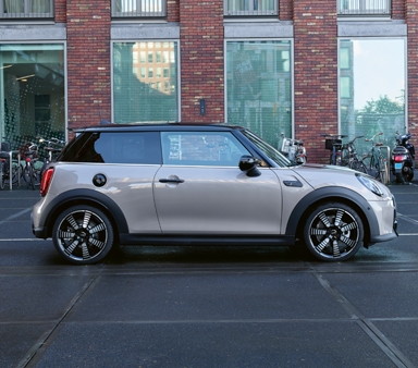 Land Rover Motability Cars | Motability Scheme at Lloyd Land Rover