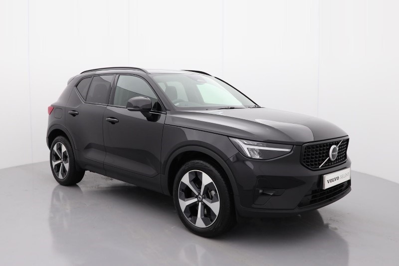 Used 2024 VOLVO XC40 2.0 B4P Plus Dark 5dr Auto Metallic - Onyx black ...