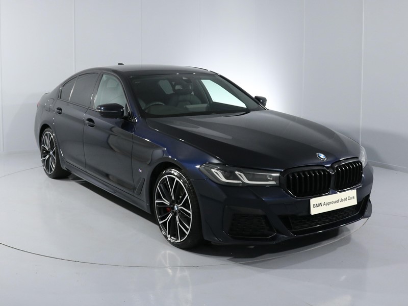 Used 2022 BMW 5 SERIES 520d MHT M Sport 4dr Step Auto Carbon Black - £ ...